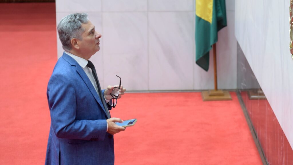 Com 'apagão', Câmara de Governador Valadares aprova impeachment de ...